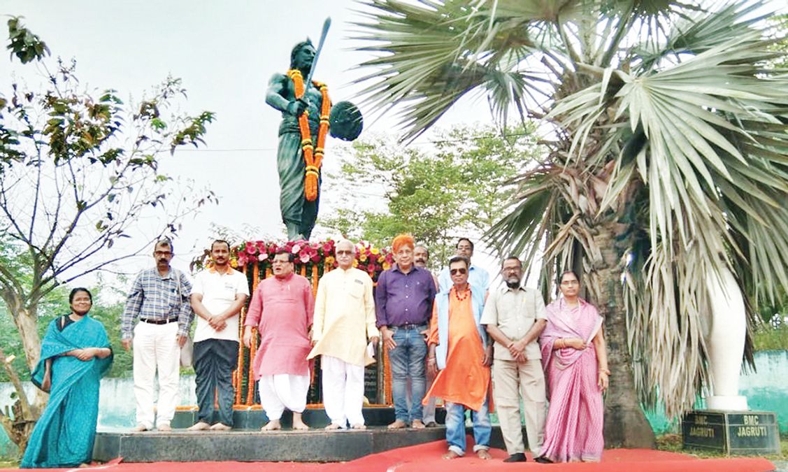 ଜୟନ୍ତୀ‌‌‌ରେ ଶ୍ରଦ୍ଧାଞ୍ଜଳି: ରାଜଗୁରୁଙ୍କ ବଳିଦାନ ବୀରତ୍ୱର ଗାଥା ବହନ କରେ