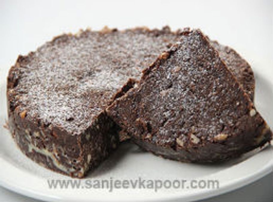 8 ways to bake that perfect cake!