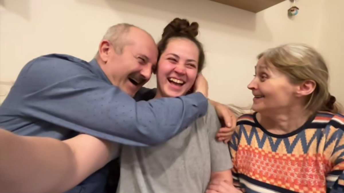 Russian Vlogger Records Indian In-Laws' Reaction During Pregnancy Reveal