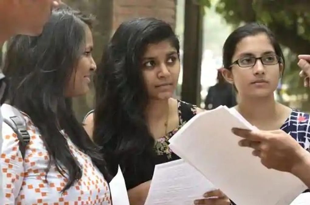 Take A Look At Top 10 Female NEET Toppers 2020