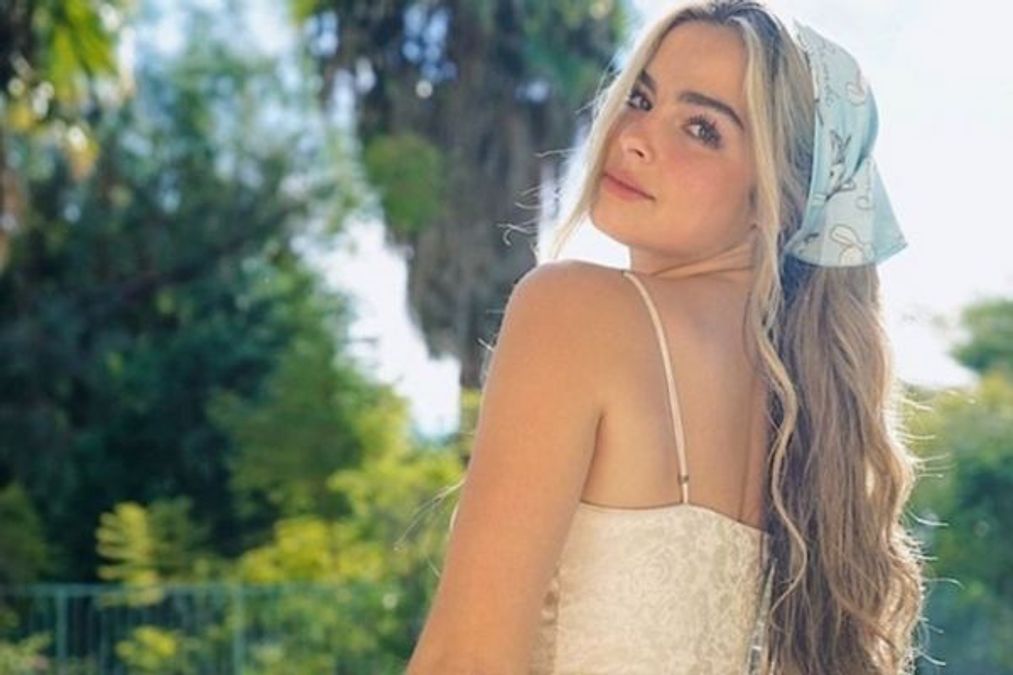 Who Is Addison Rae? TikTok Star Deletes Controversial Photo With "Holy ...