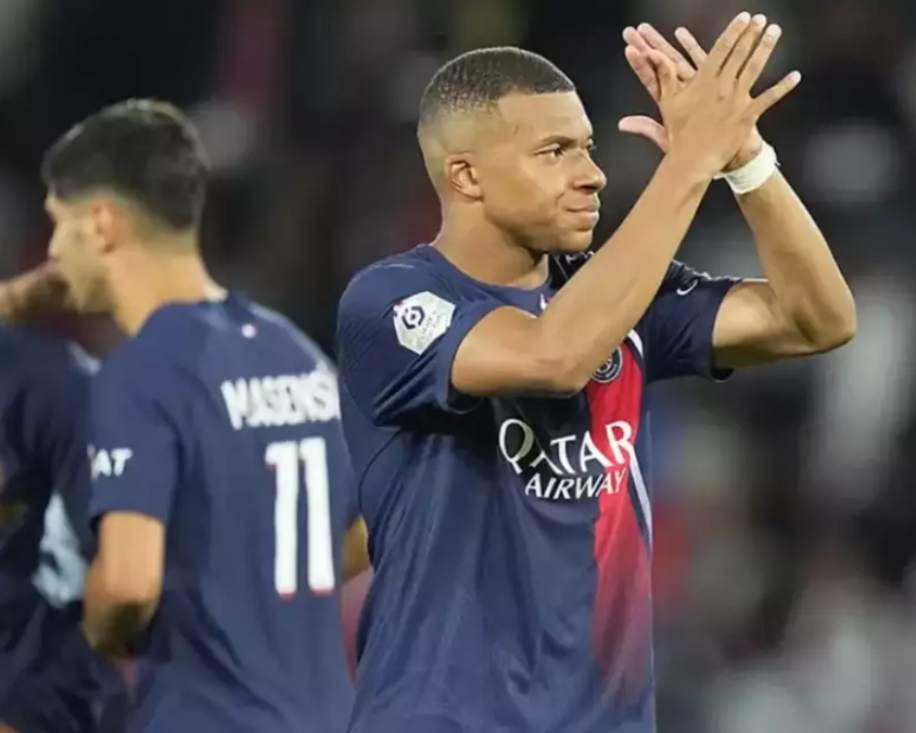Kylian Mbappe and PSG smash AC Milan 3-0 to go top of their group in ...