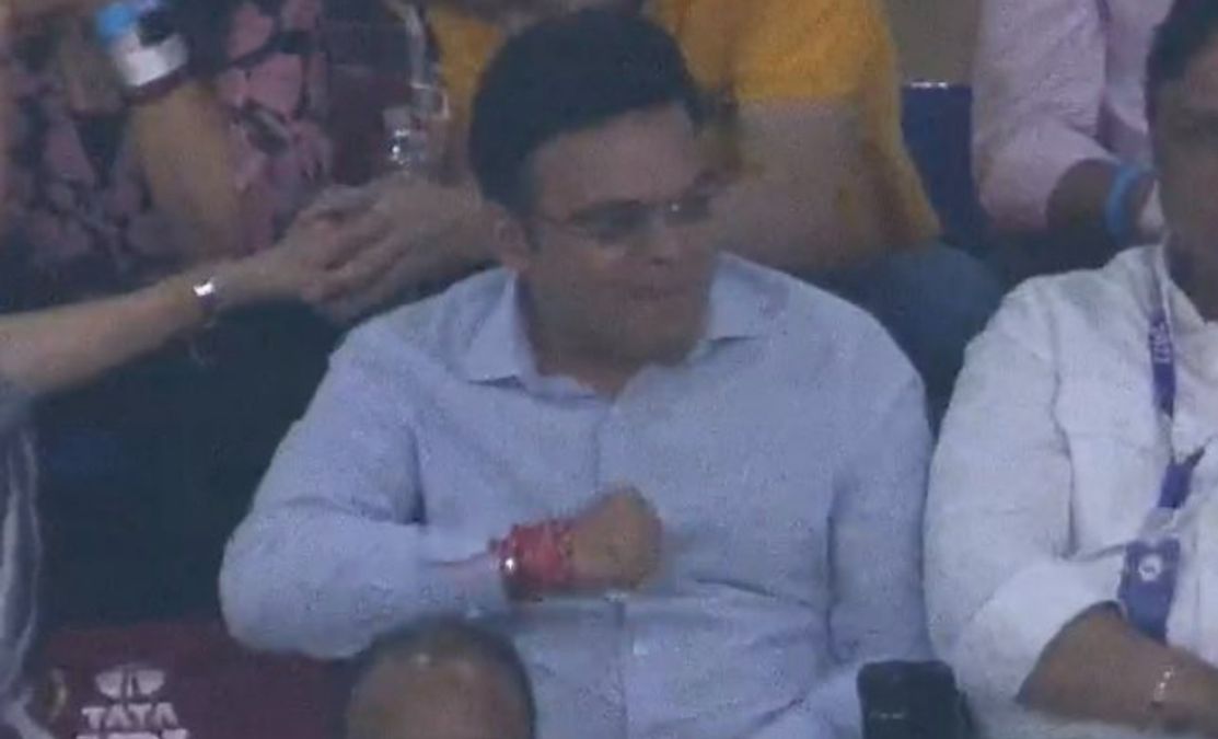 ‘Sanskaar naam ka cheez hai ki nahi?’ - Fans slam Jay Shah over viral video of him making ...