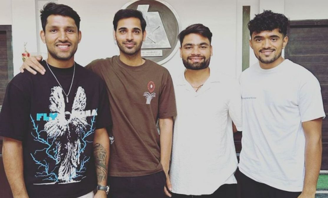 ‘bhai Raina Hai Asli Past Fans React As Bhuvneshwar Kumar Poses With Rinku Singh Dhruv Jurel