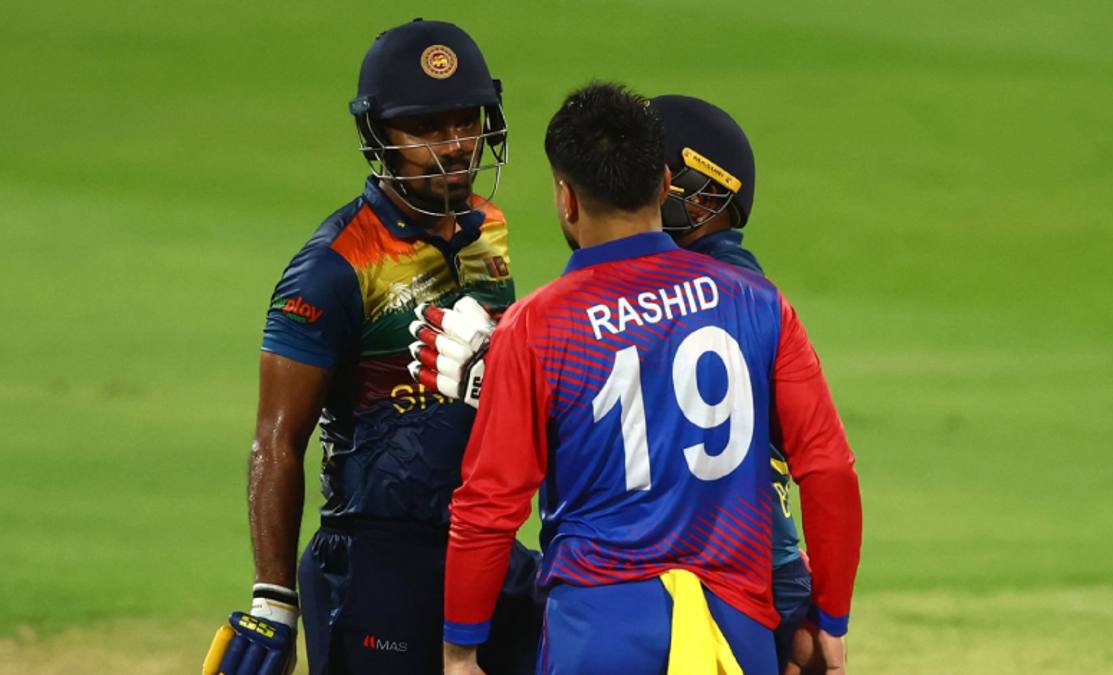 WATCH: Rashid Khan and Danushka Gunathilaka involve in a heated ... WATCH: Rashid Khan and Danushka Gunathilaka involve in a heated ...