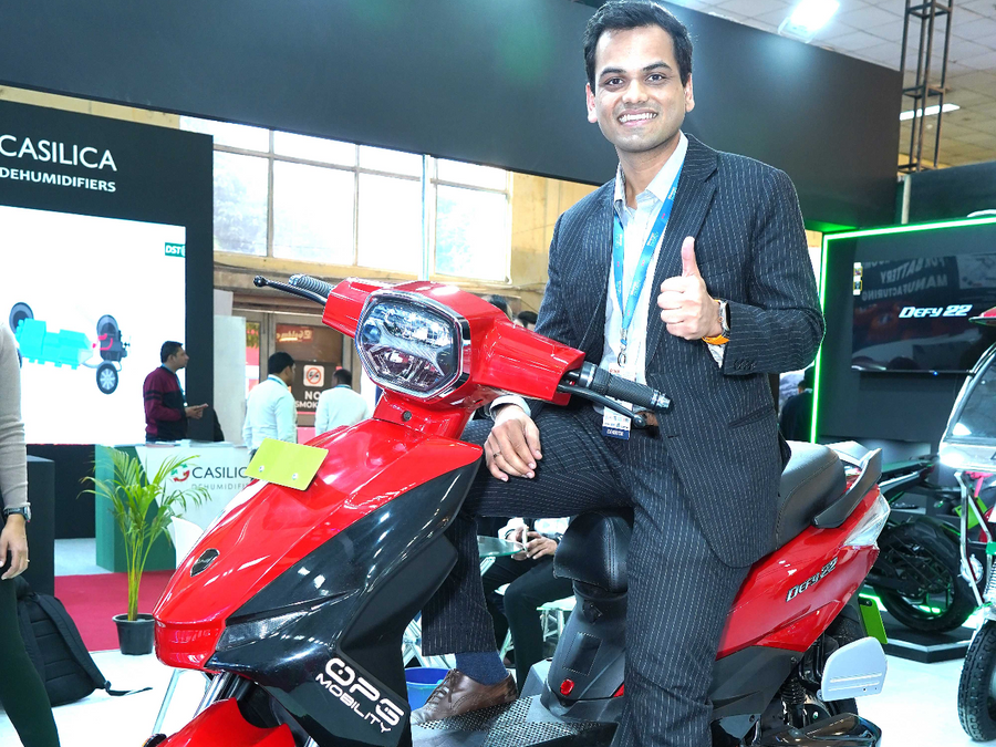 Ferrato DEFY 22 Unveiled at Bharat Mobility Expo 2025