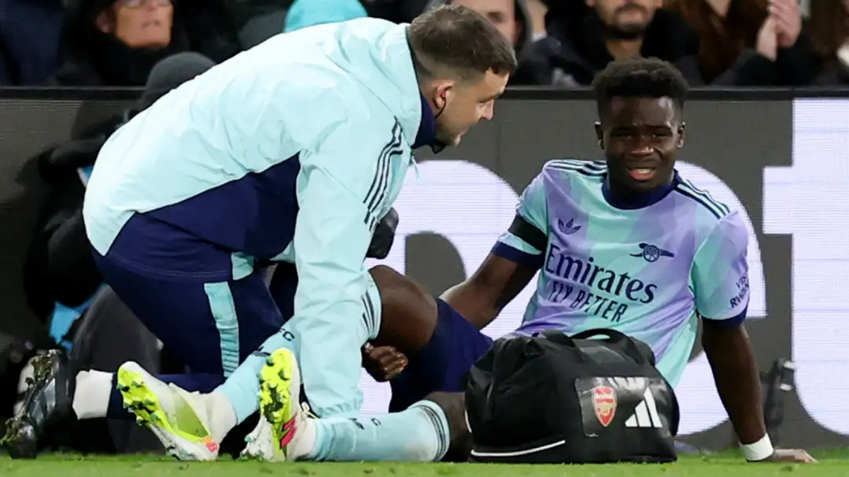 Arsenal's Prodigy Bukayo Saka is set to be sidelined with a new ...
