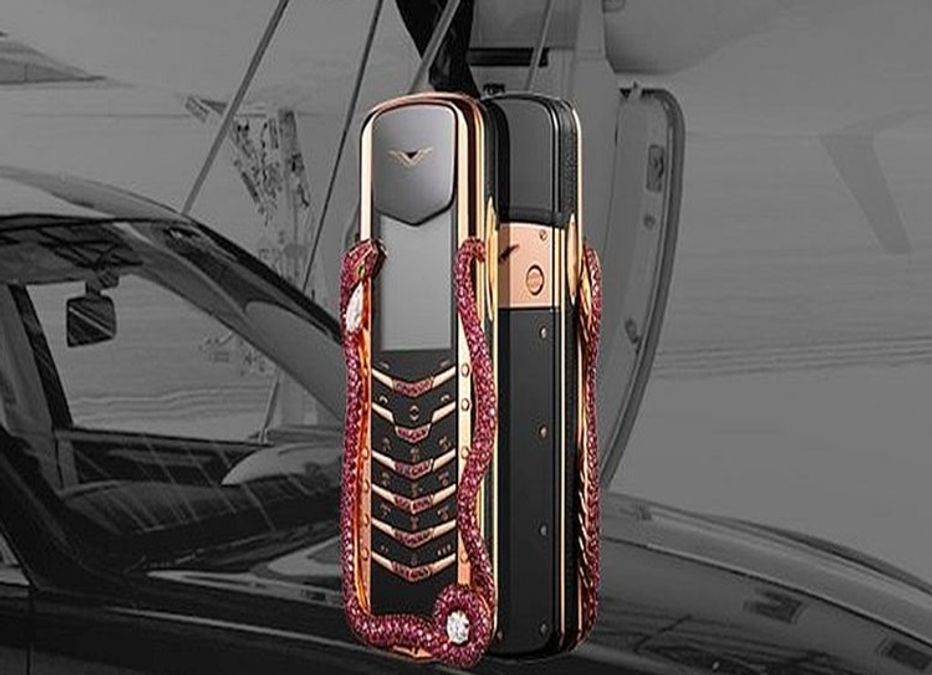 செல்போனின் விலை ரூ.2.3 கோடி...ஆர்டர் செய்தால் ஹெலிகாப்டரில் டெலிவரி!!!