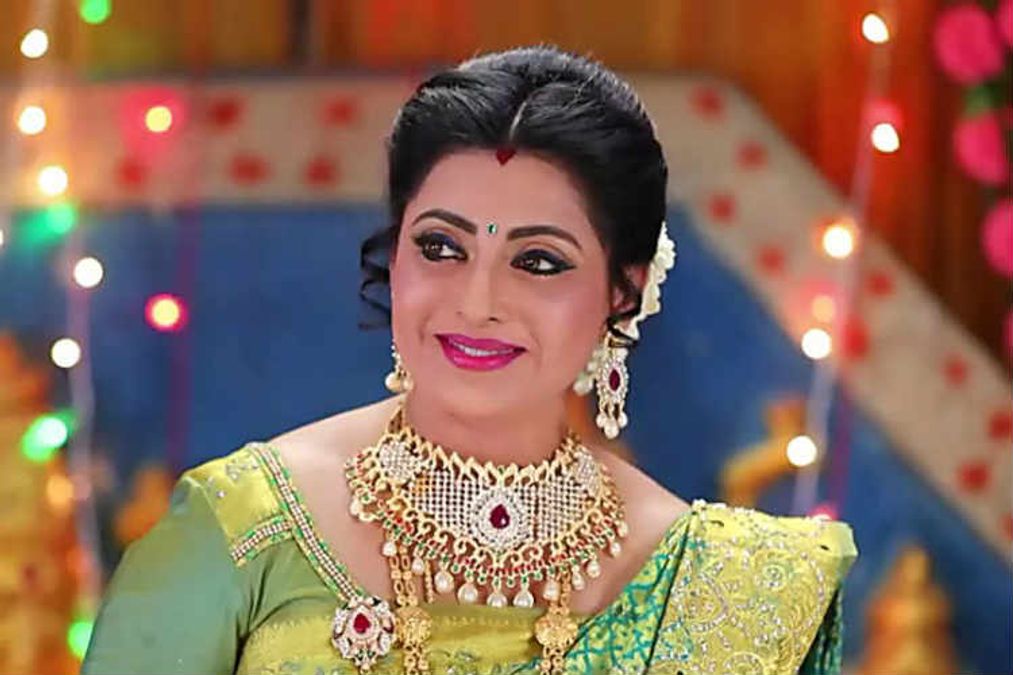 முதல் படத்திலேயே ரஜினி தயாரிப்பாளர்: ‘செம்பருத்தி அகிலாண்டேஸ்வரி’