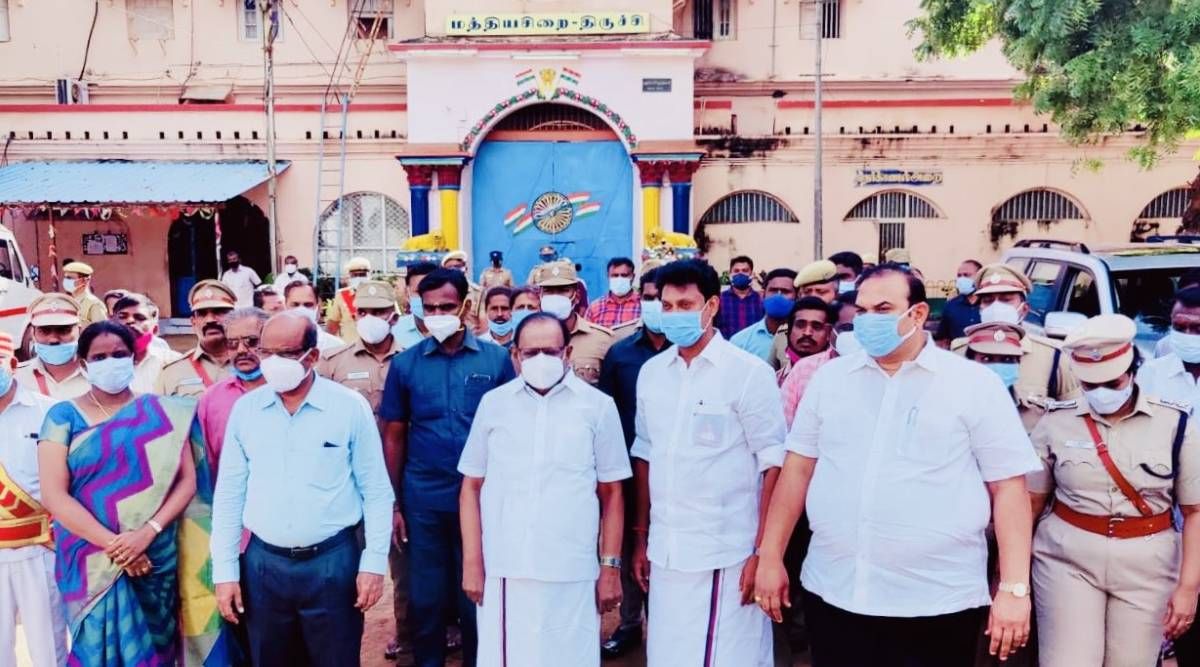 700 கைதிகள் விடுதலை தாமதம்: பாஜக அழுத்தம் காரணமா? இஸ்லாமிய அமைப்புகள் ...