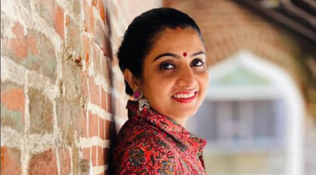 காதலோடு சேர்த்து புன்னகையுடன் இருங்கள்... பாண்டியன் ஸ்டோர்ஸ் பிரபலம் ...