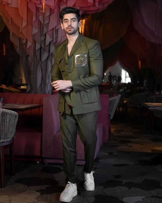 Know About Avinash Mishra