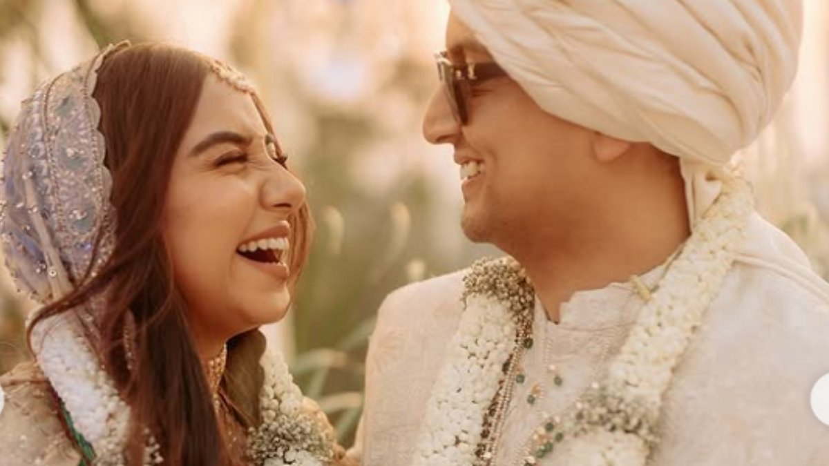 Prajakta Koli aka Mostly Sane and Vrishank Khanal are married! See ... Prajakta Koli aka Mostly Sane and Vrishank Khanal are married! See ...