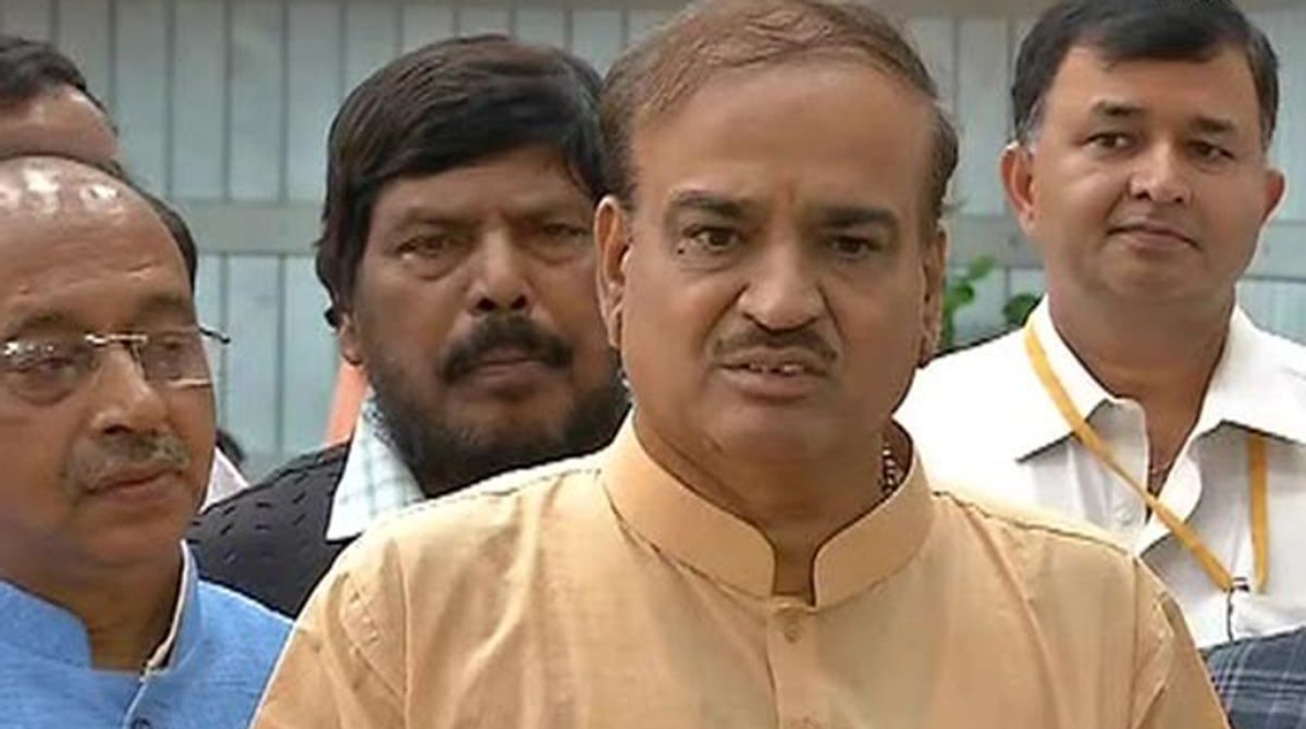 Karnataka declares three-day mourning as mark of respect to Ananth Kumar