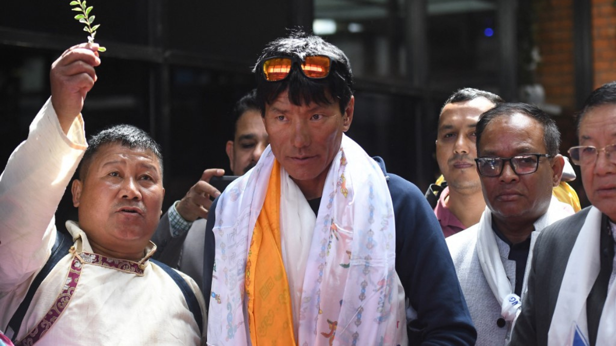 48-year-old Nepali sherpa sets climbing record by scaling all the world ...