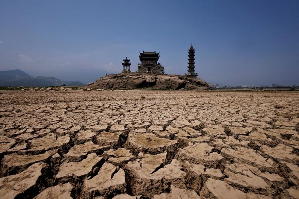 WION Climate Tracker | Record heat wave in China; drought shrinks water ... WION Climate Tracker | Record heat wave in China; drought shrinks water ...