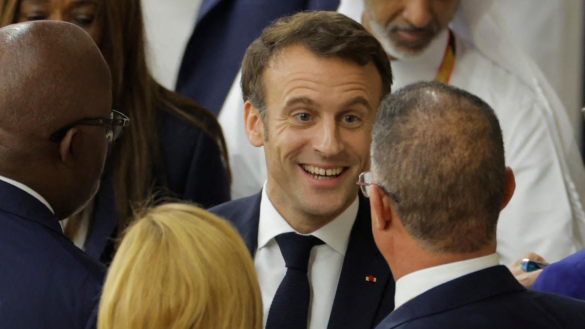 WATCH: Emmanuel Macron visited Morocco's dressing room after semi-final ...