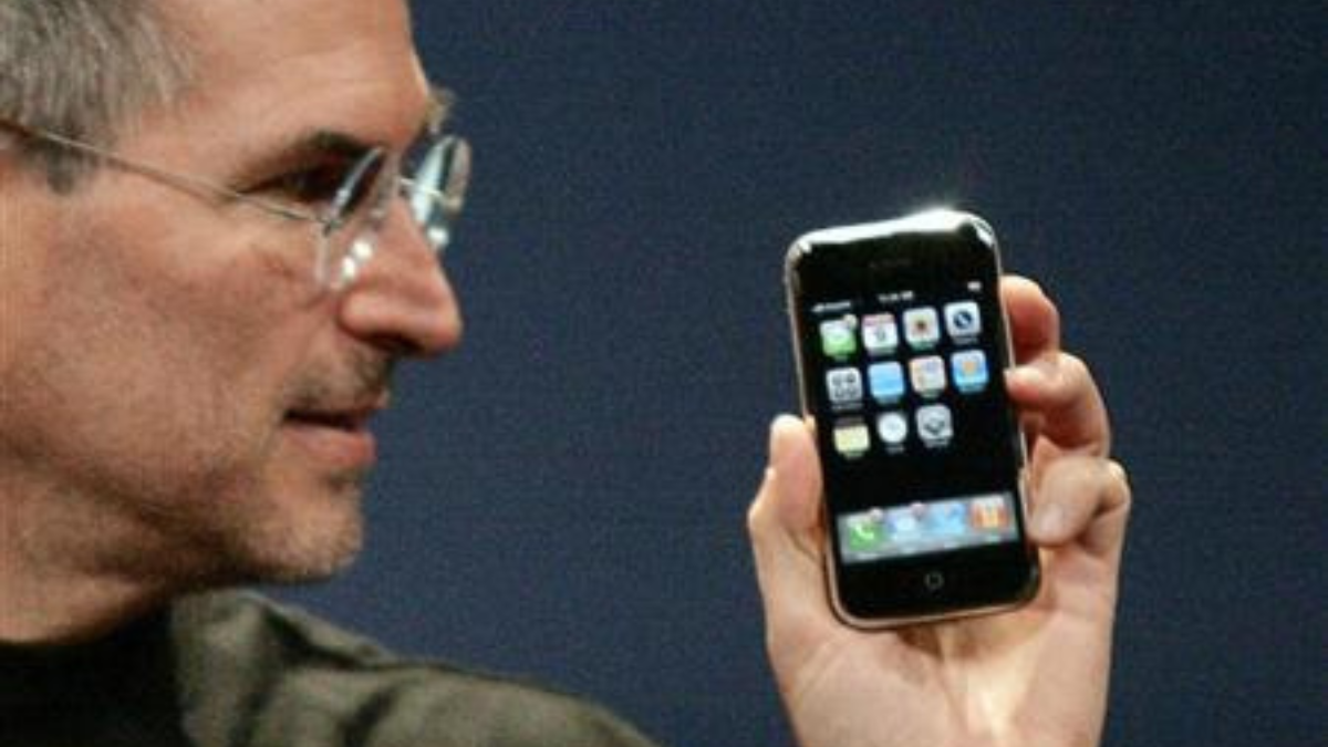 First-generation Apple iPhone auctioned for 300 times its original price