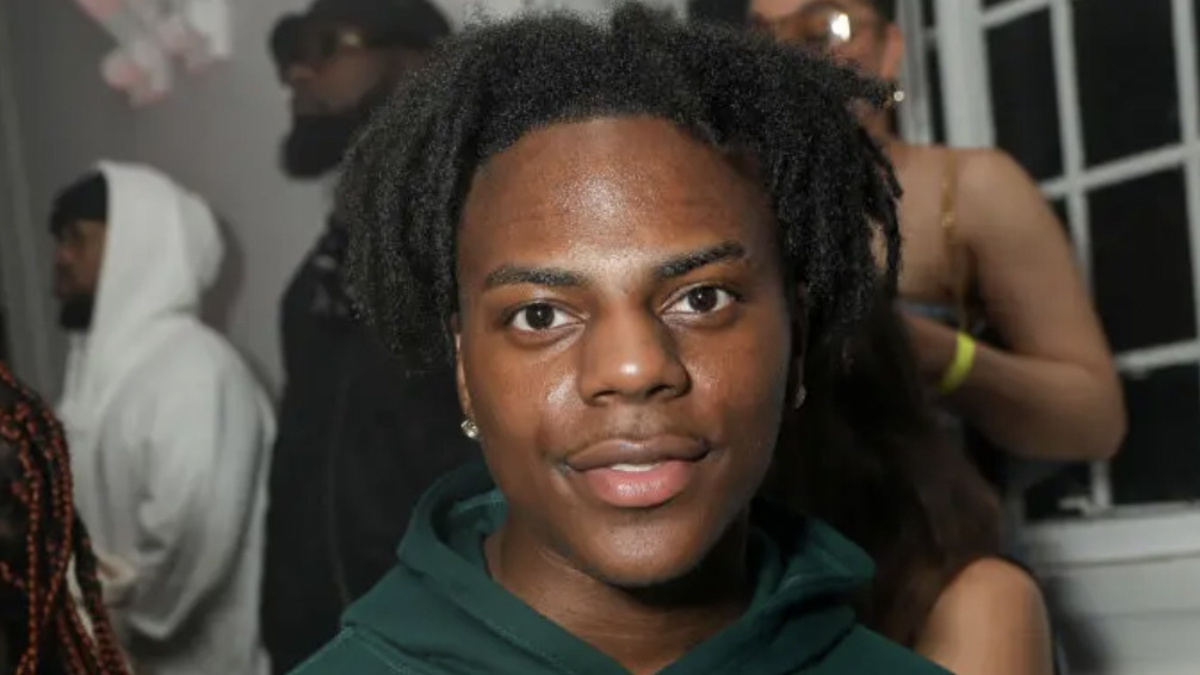 American YouTuber IShowSpeed accidently flashes his privates on live stream