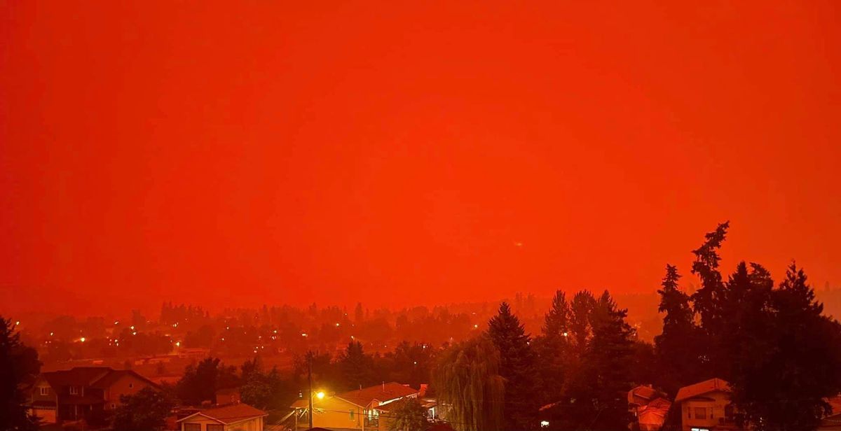 In Pics | More than 1000 wildfires ravage Canada, sky turns red