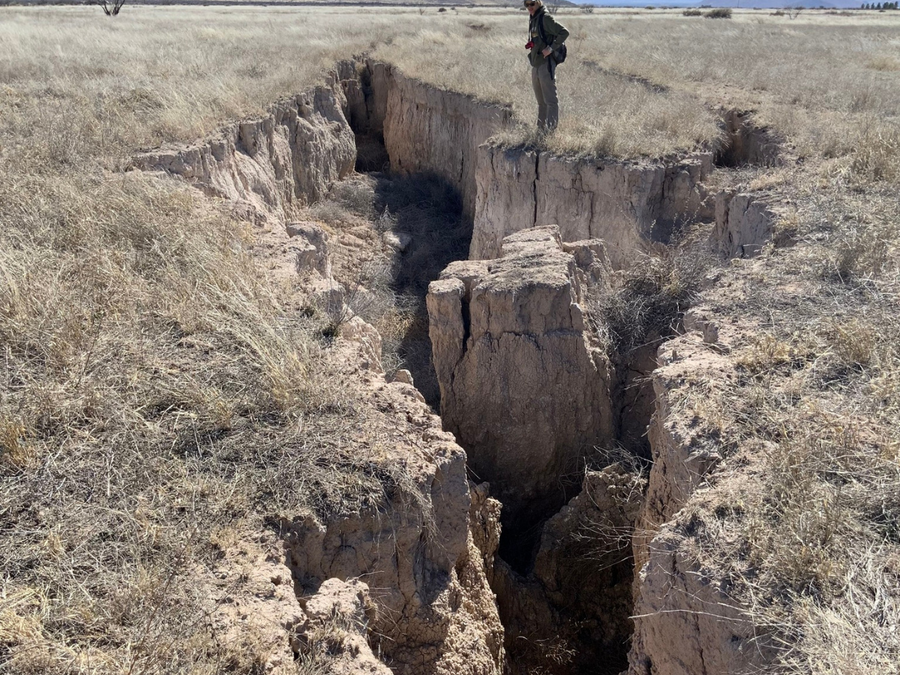 A national crisis: Giant cracks are appearing across southwestern US
