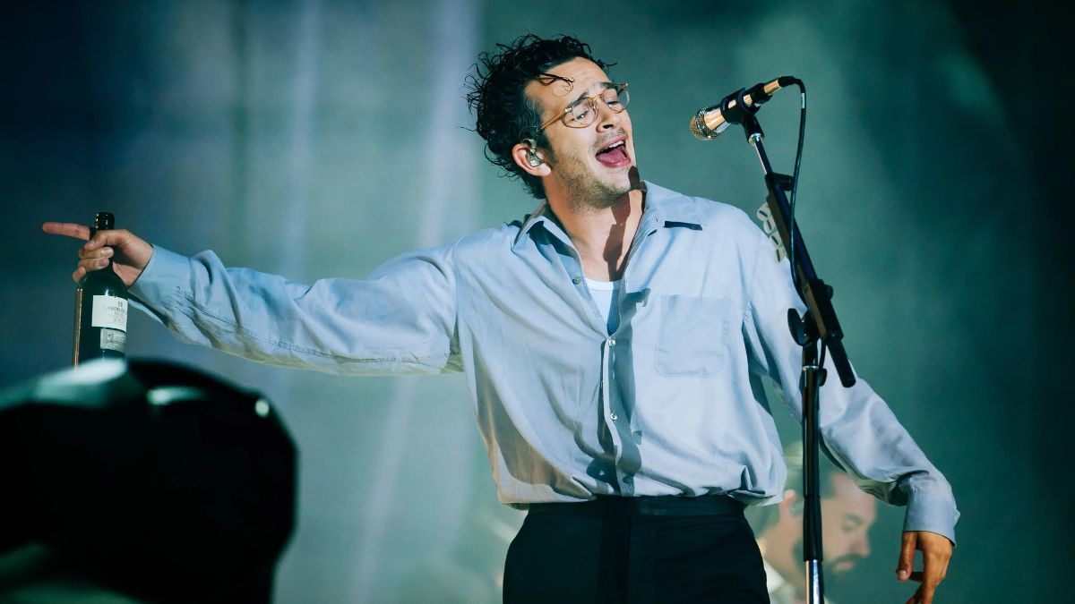 The 1975 frontman Matty Healy apologises for his controversial past ...