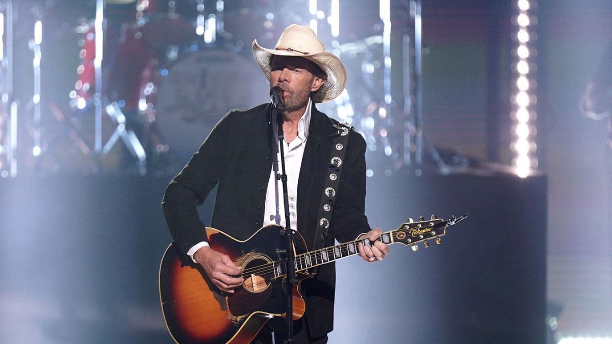 Toby Keith announces comeback concerts amid cancer battle Toby Keith announces comeback concerts amid cancer battle