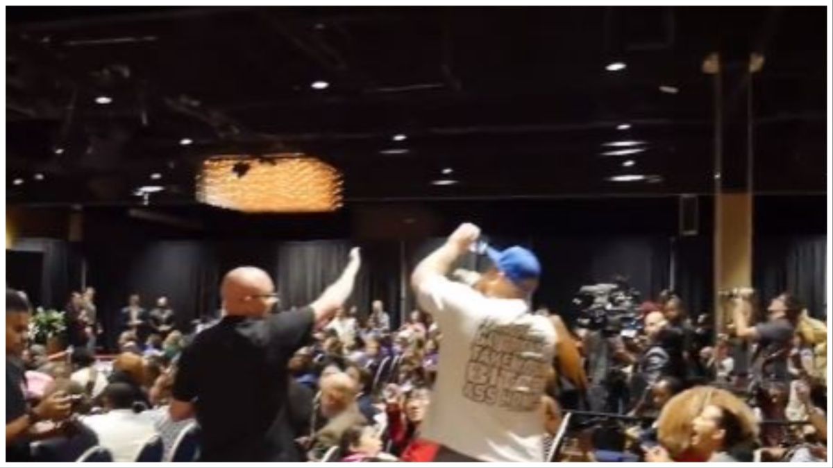Video: Man dragged out of Hillary rally after question on Bill Clinton ...