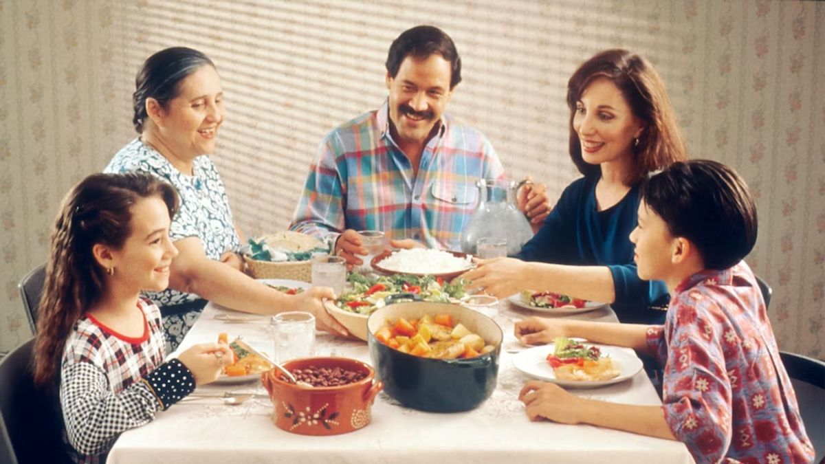 Dine early, live long: Eating dinner at 7pm linked to longer life ...