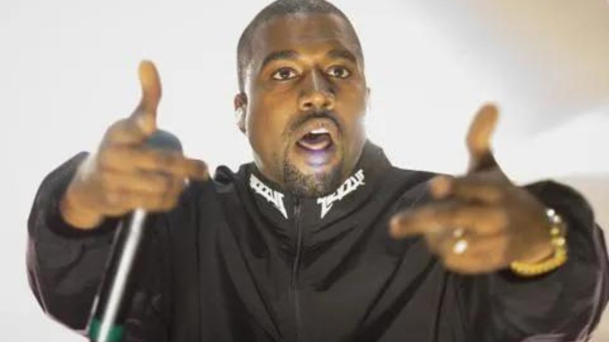 Kanye West surprises Dubai crowd with performance of his controversial ...