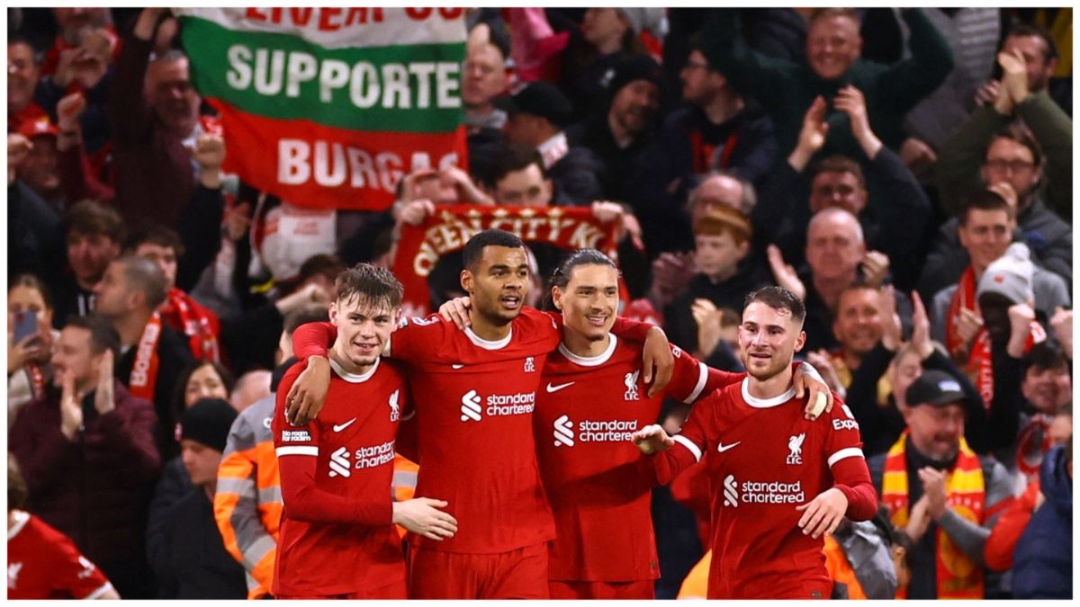 Premier League: Liverpool back on top as late goals ensures dramatic ...