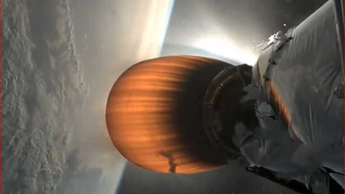 Falcon 9 carrying 20 Starlink spacecraft suffers rare anomaly