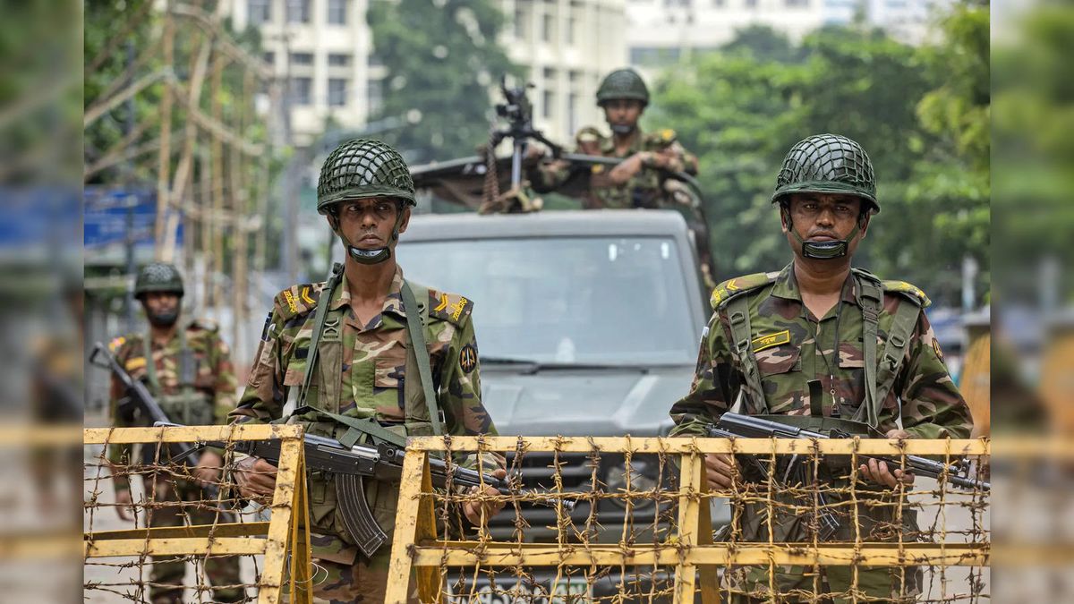 Dhaka protest turns violent as students and Ansar force clash; 50 injured