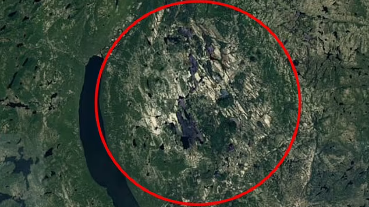 Eerie 'mysterious hole' gets spotted on Earth through Google Maps, its ...