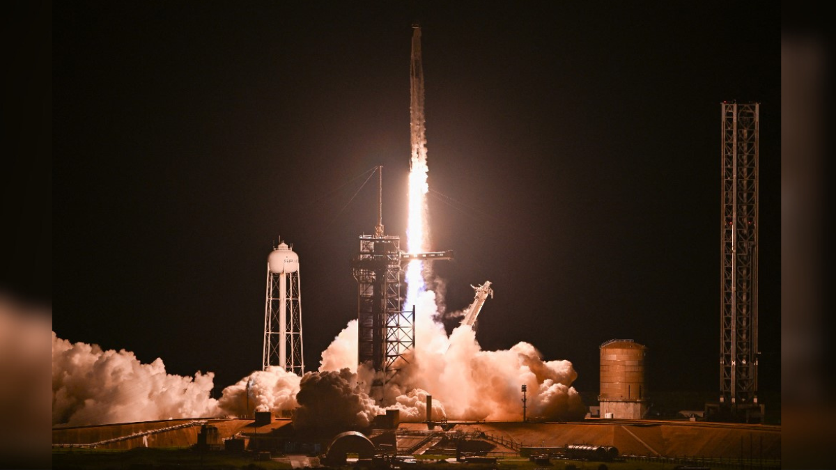 Successful liftoff for SpaceX's Polaris Dawn mission attempting first ...