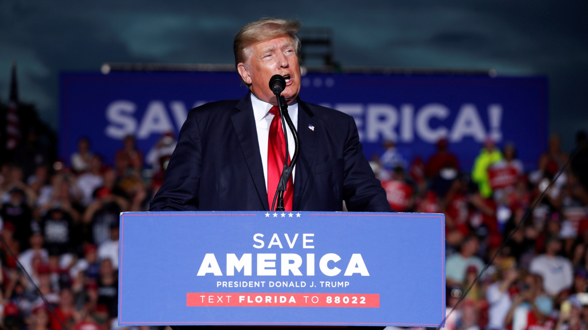 Trump fans at rally face mysterious illness that made their eyes 'burn ...