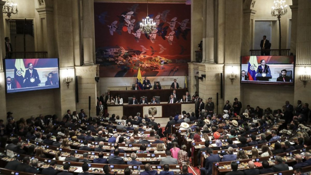 Colombian Congress votes to end child marriages after 17-year-long campaign