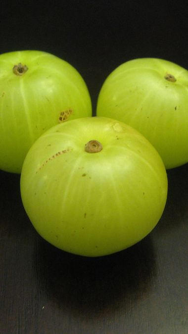 6 Reasons To Eat One Amla Every Day