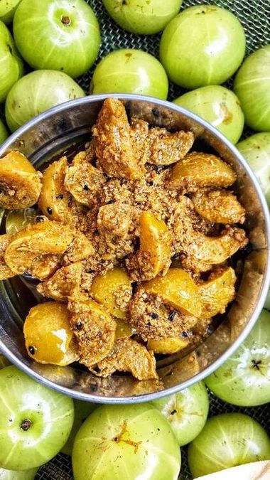 5 Health Benefits of Consuming Amla Everyday