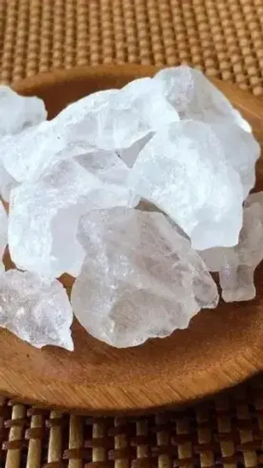 6 Amazing Benefits of Alum on Skin