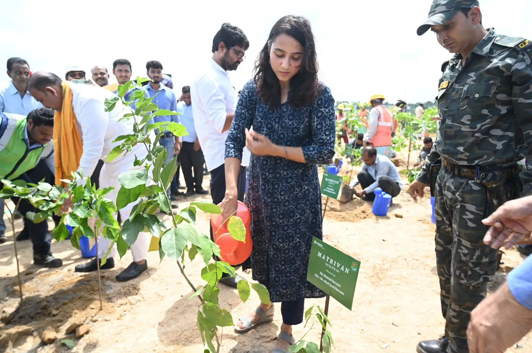 Vedanta Aluminium conducts mass plantation drive under ‘Ek Ped Maa Ke ...