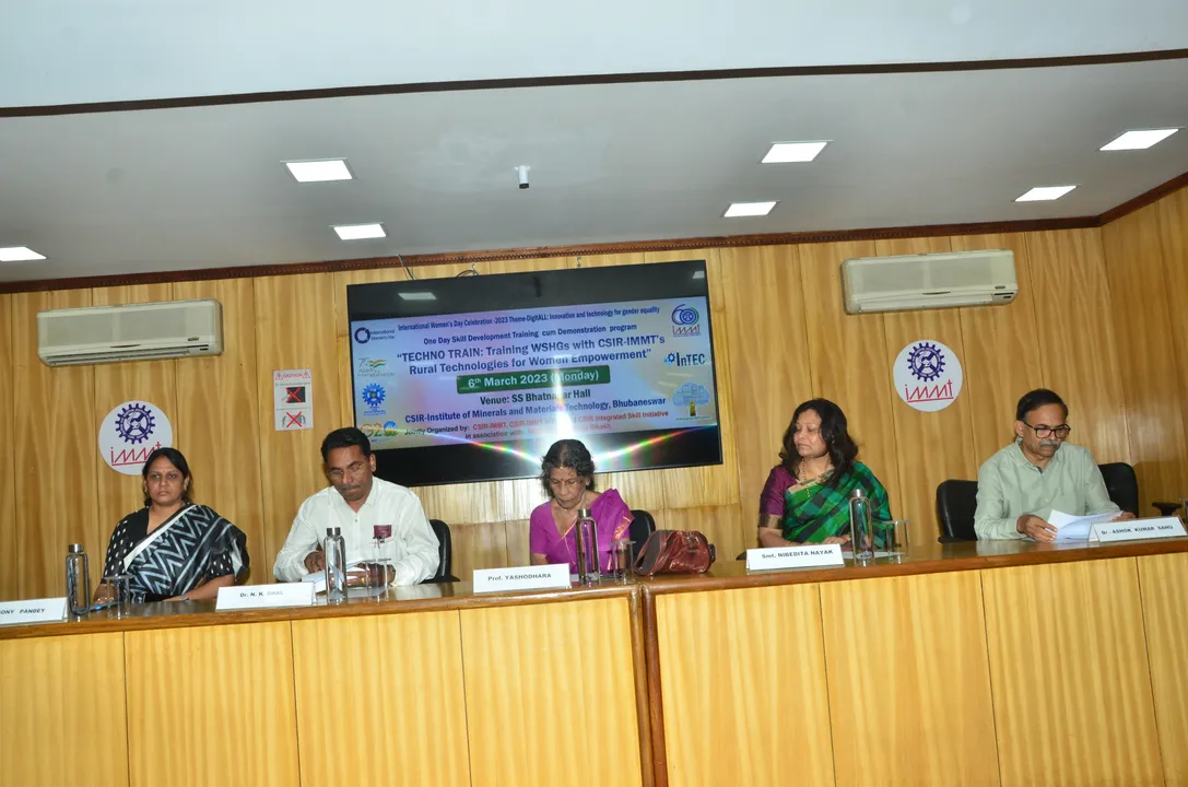 “TECHNO-TRAIN : Training WSHGs with CSIR-IMMT's Rural Technologies for ...