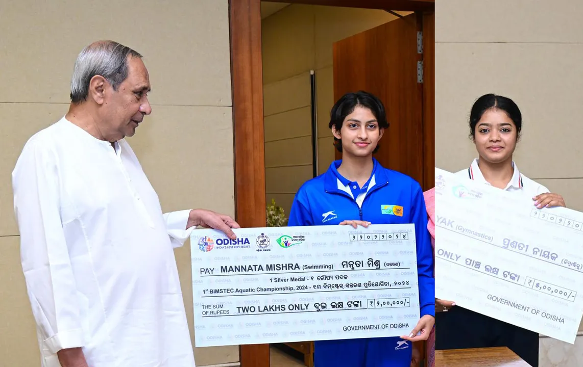 CM felicitates Odisha’s international medalist Gymnast Pranati Nayak ...