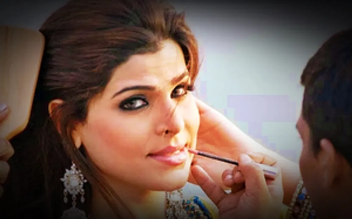 Step father sentenced to death for killing actress Laila Khan, 5 others ...