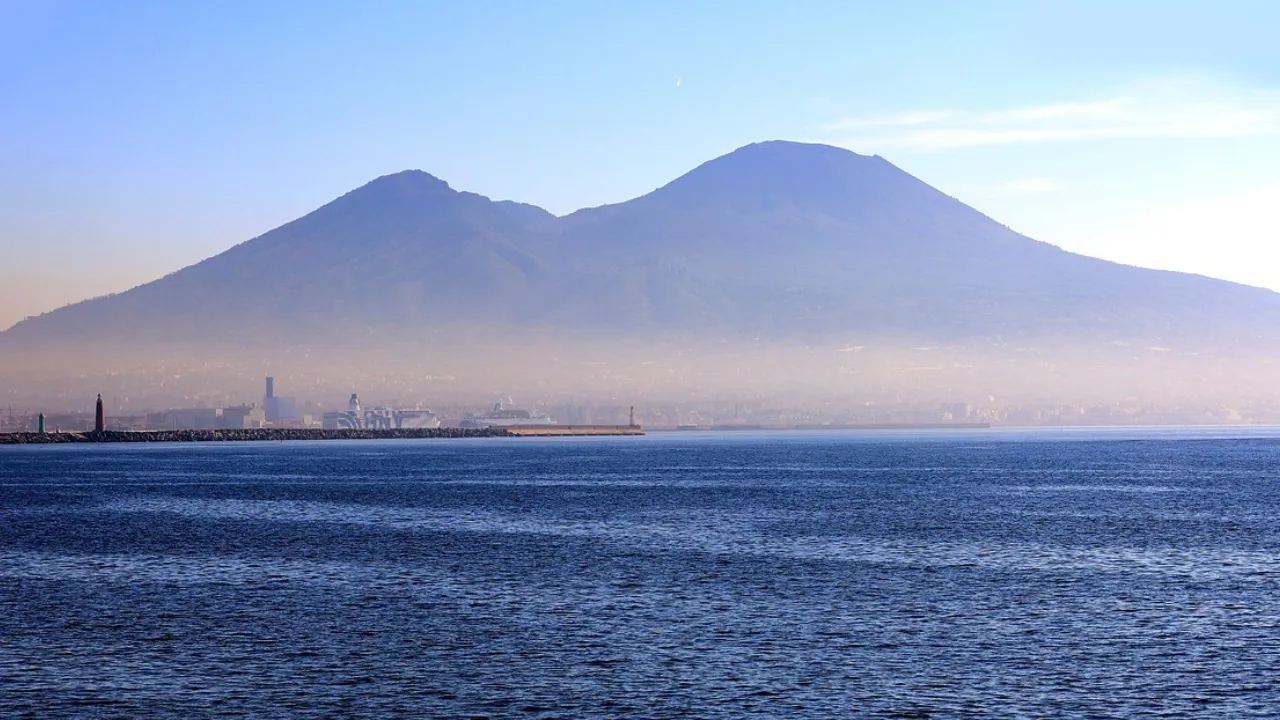 Researchers reveal how Mount Vesuvius eruption turned man's brain into ...