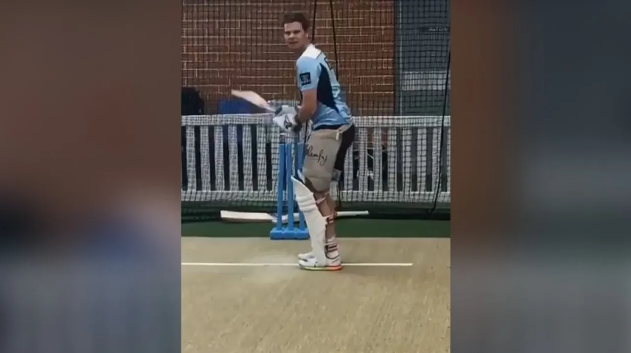 What is the reason behind Steve Smith's unorthodox batting stance ...