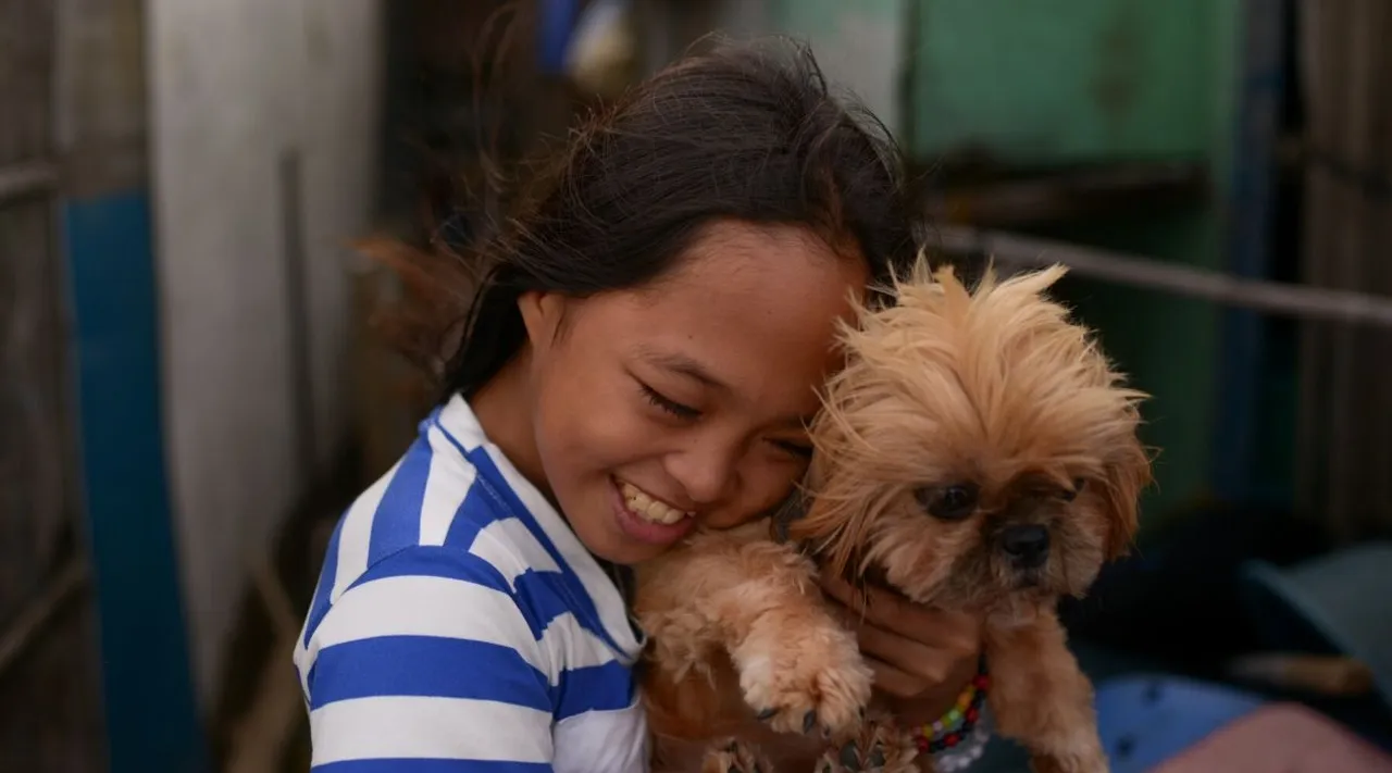 As rising seas threaten, Philippines village sinks 4 centimetres every year