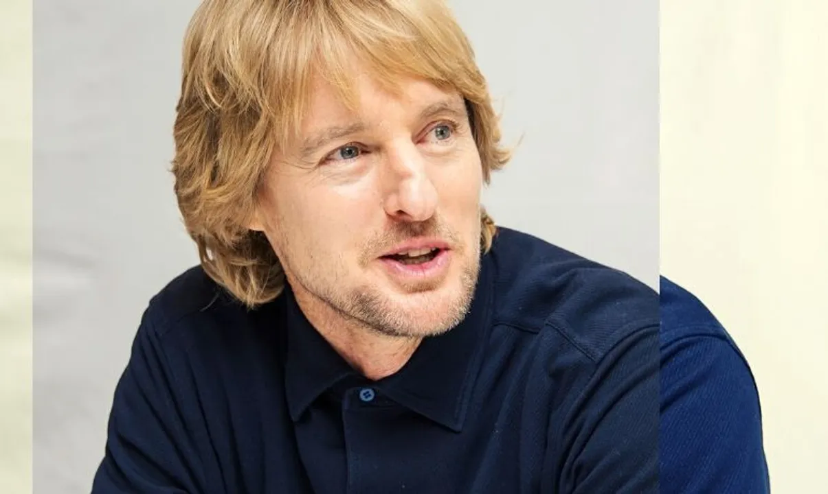 Saturday Night Live: Owen Wilson just made his debut as host and it's wow!