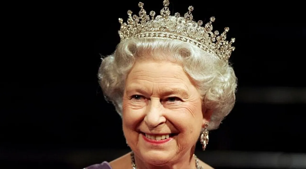 Queen Elizabeth new portrait News - Latest Queen Elizabeth new portrait ...