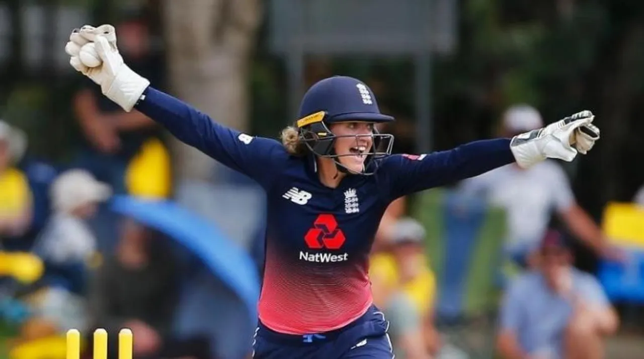 Sarah Taylor becomes first woman coach in men's professional franchise ...